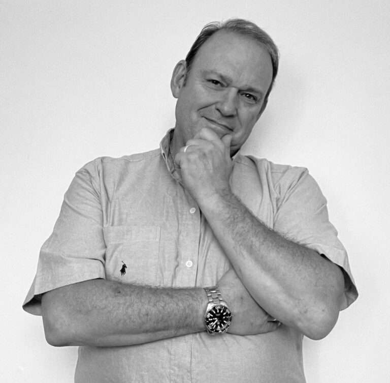 About Bob Sign Language